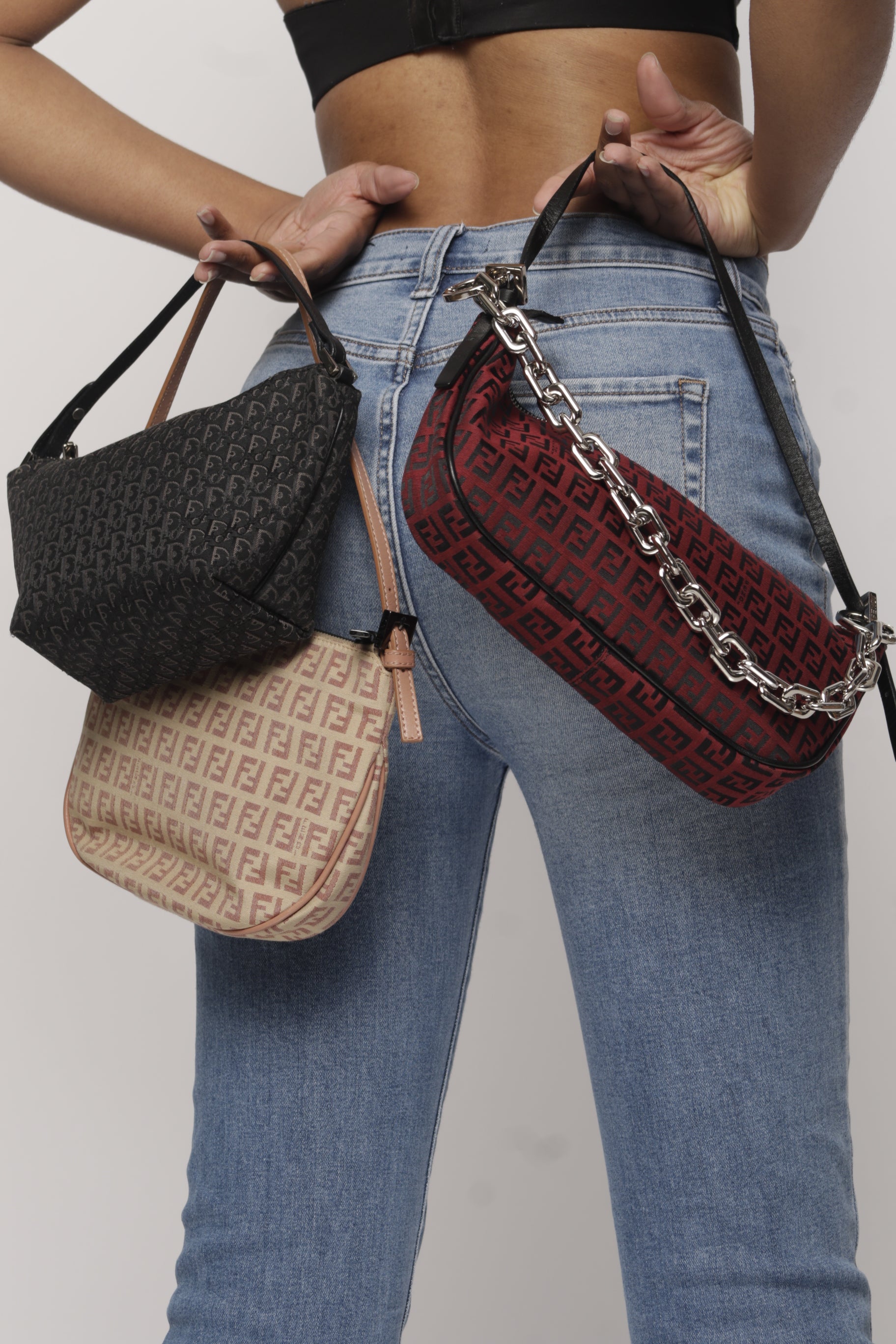 Pochette Bags: The Ultimate Fashion Statements of 2024 – The Nouvou